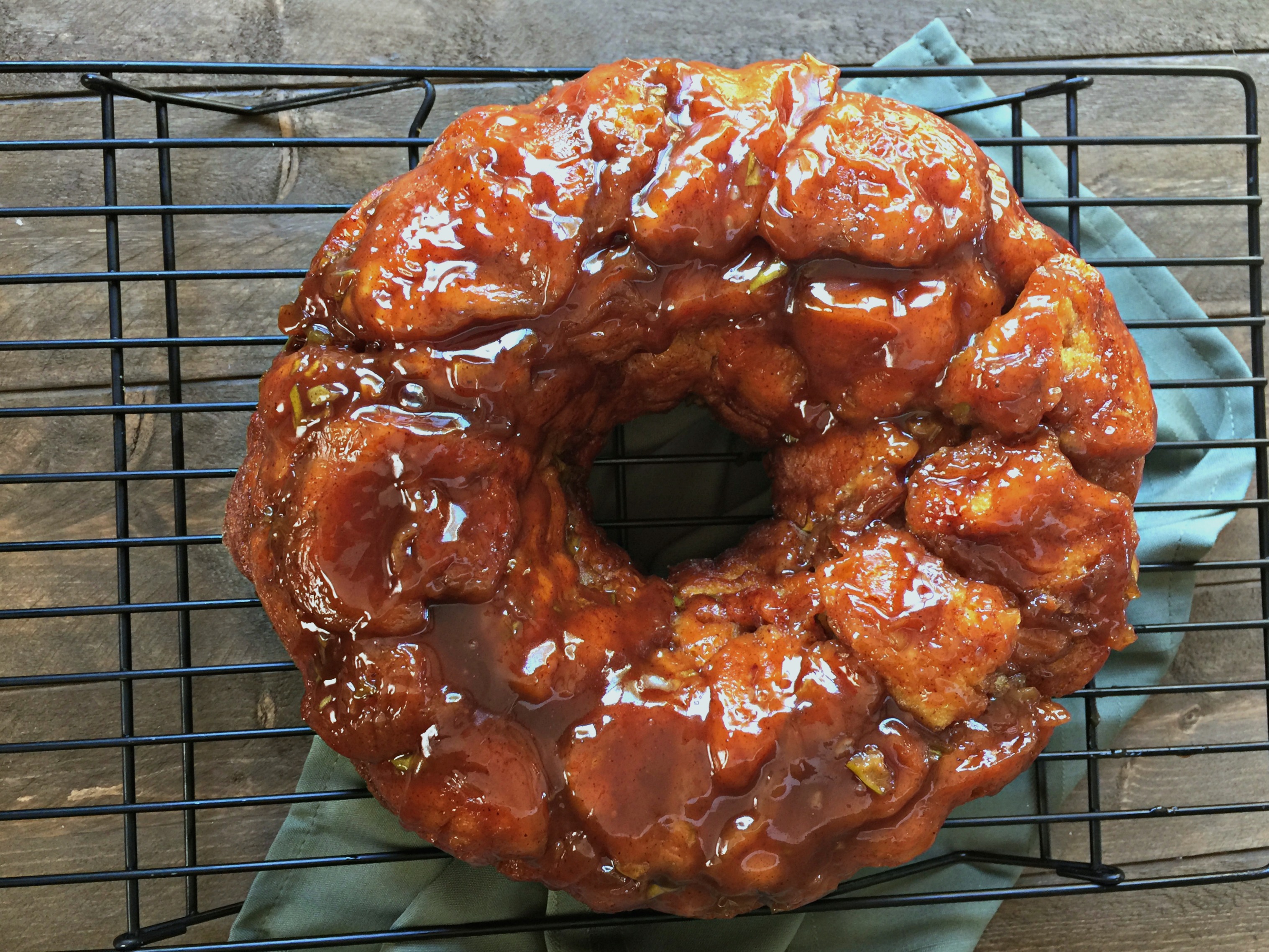 Simple Apple Cinnamon Monkey Bread Made With Biscuits