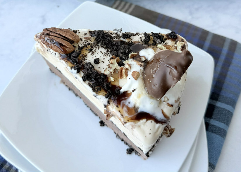 Turtle Ice Cream Cake - Chocolate Slopes®